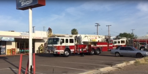 Phoenix Fire prevents structure fire from spreading in strip mall ...