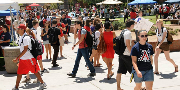 Adobe donates $100,000, computer programs to University of Arizona