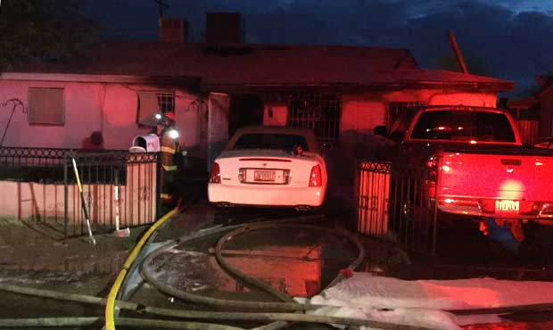 Man killed in early morning fire at Phoenix family home