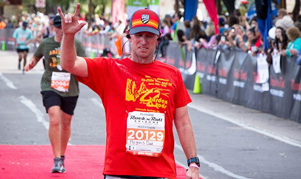 Father celebrates daughter's recovery by running Tempe marathon