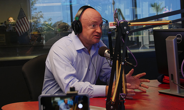 Mark Kelly says he thinks first person to walk on Mars is alive today