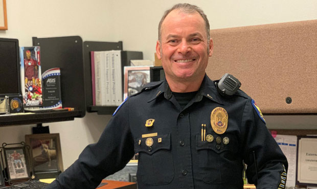 Phoenix police officers to run marathon in uniform to honor fallen