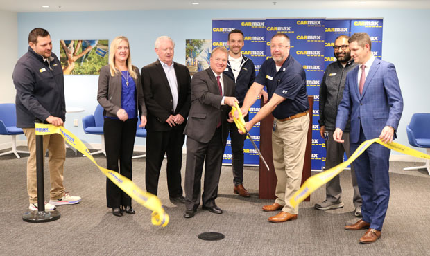 Carmax Images With People 60+ Carmax Stock Photos, Pictures