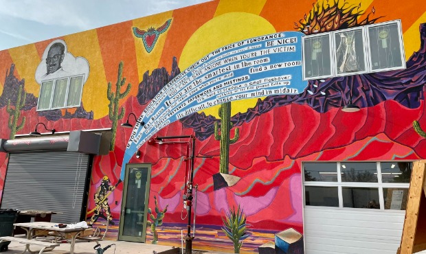 New mural on building in Phoenix honors legacy of former fire chief ...