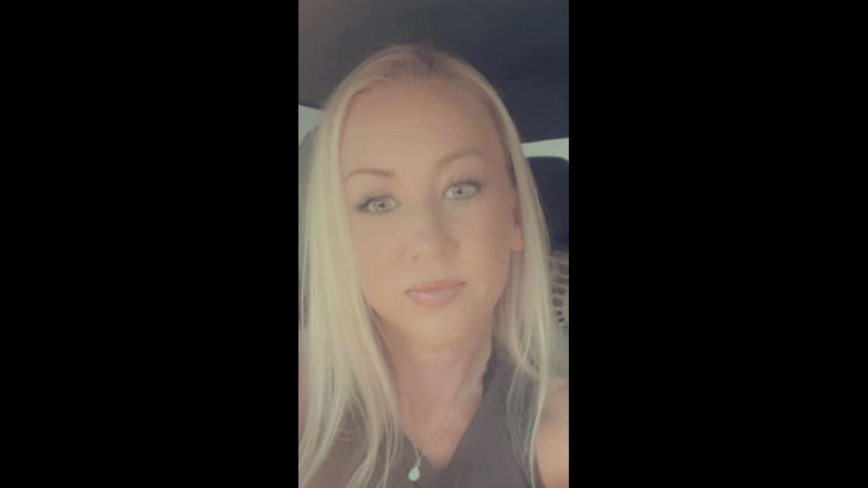 Phoenix elementary school teacher wins Gaydos and Chad’s teacher tribute