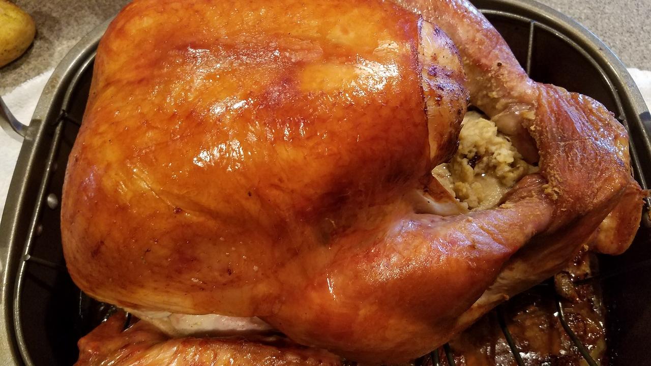 Mesa, Phoenix food banks hosting turkey drives to feed families at ...