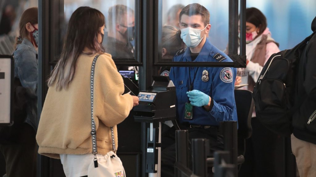 Arizona TSA official shares holiday travel tips for smoother experience