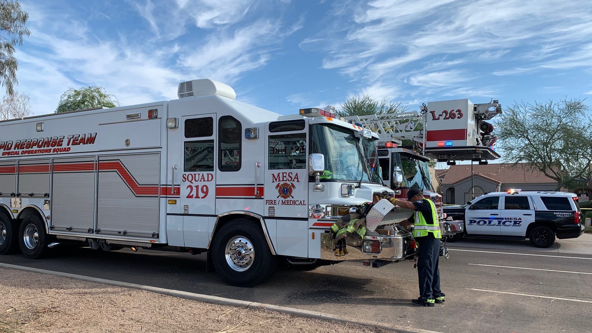 Police investigate fatal 2-vehicle collision in Mesa