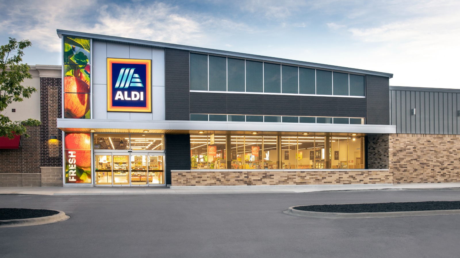 Discount grocery chain Aldi opens first store in Mesa - KTAR.com