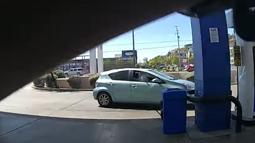 Video shows moment Phoenix officer shot by suspect who evaded capture ...