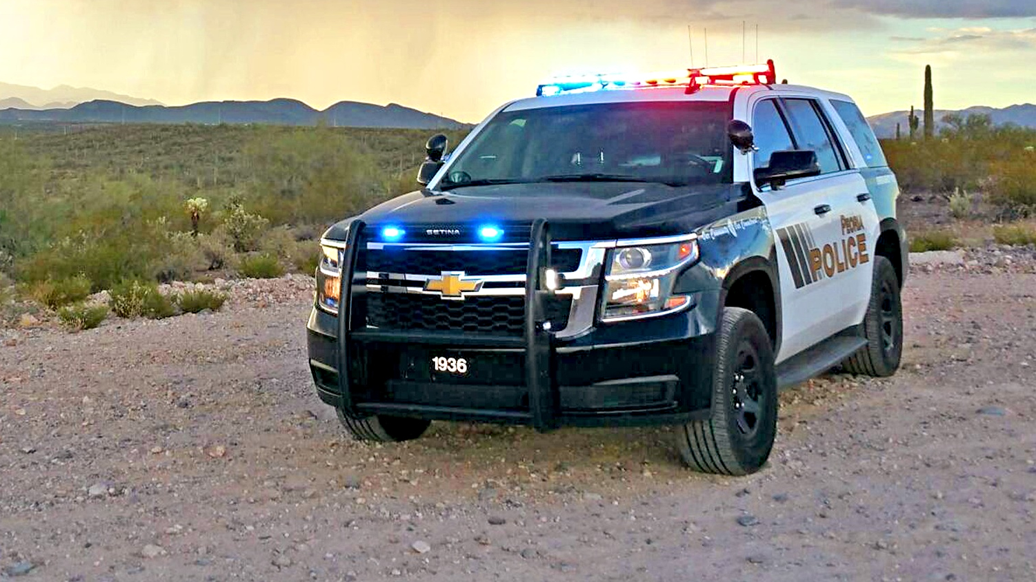 Car crash in Peoria jump-starts police chase into mountain park