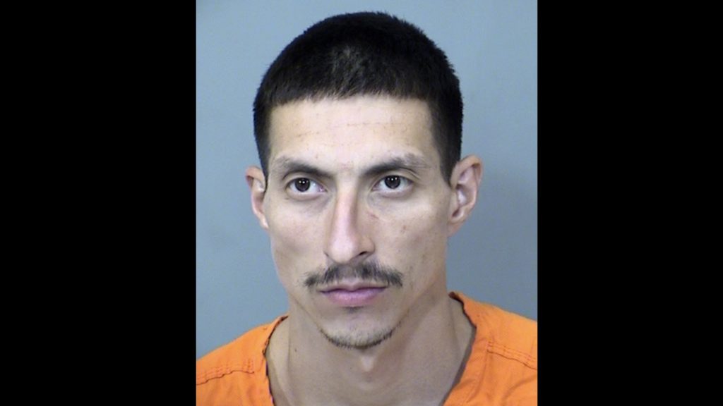 Suspect arrested after man fatally shot at Phoenix gas station