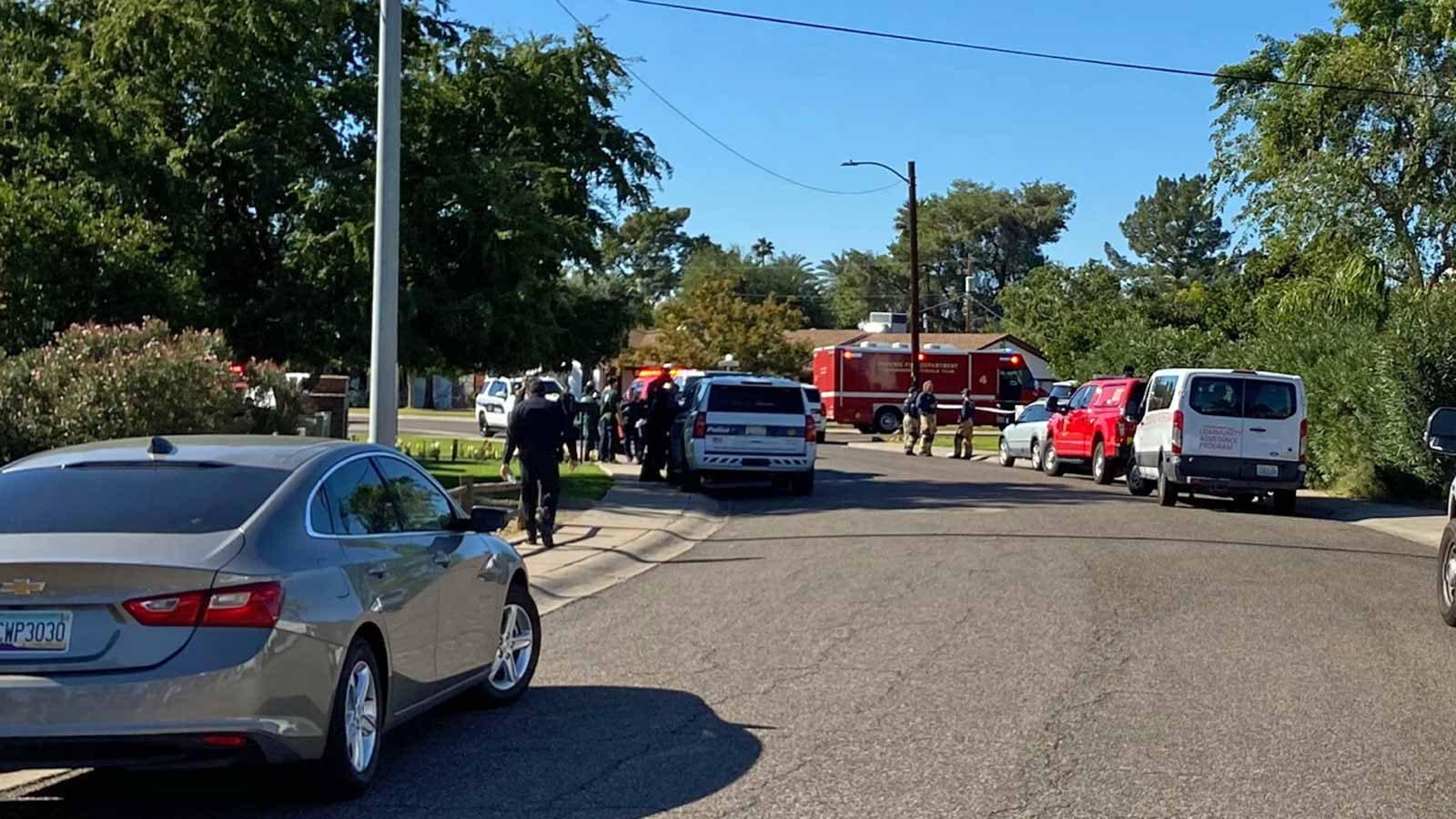 Police say father killed family, fatally shot self at Phoenix home