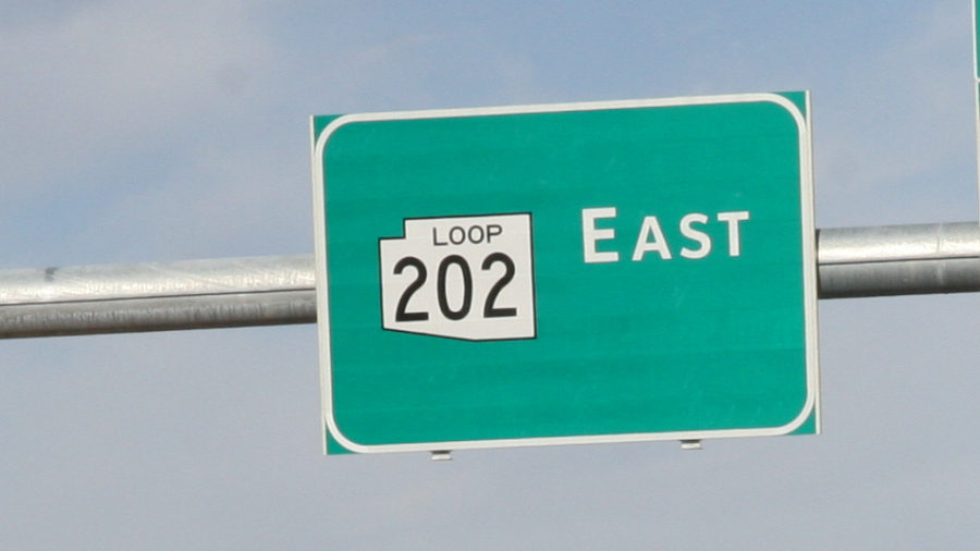 1 killed after single-car crash on Loop 202 Red Mountain Freeway in Mesa