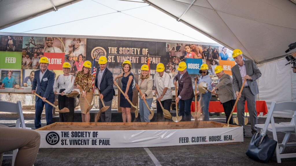 Ground breaks on 100-bed transitional housing facility in Phoenix