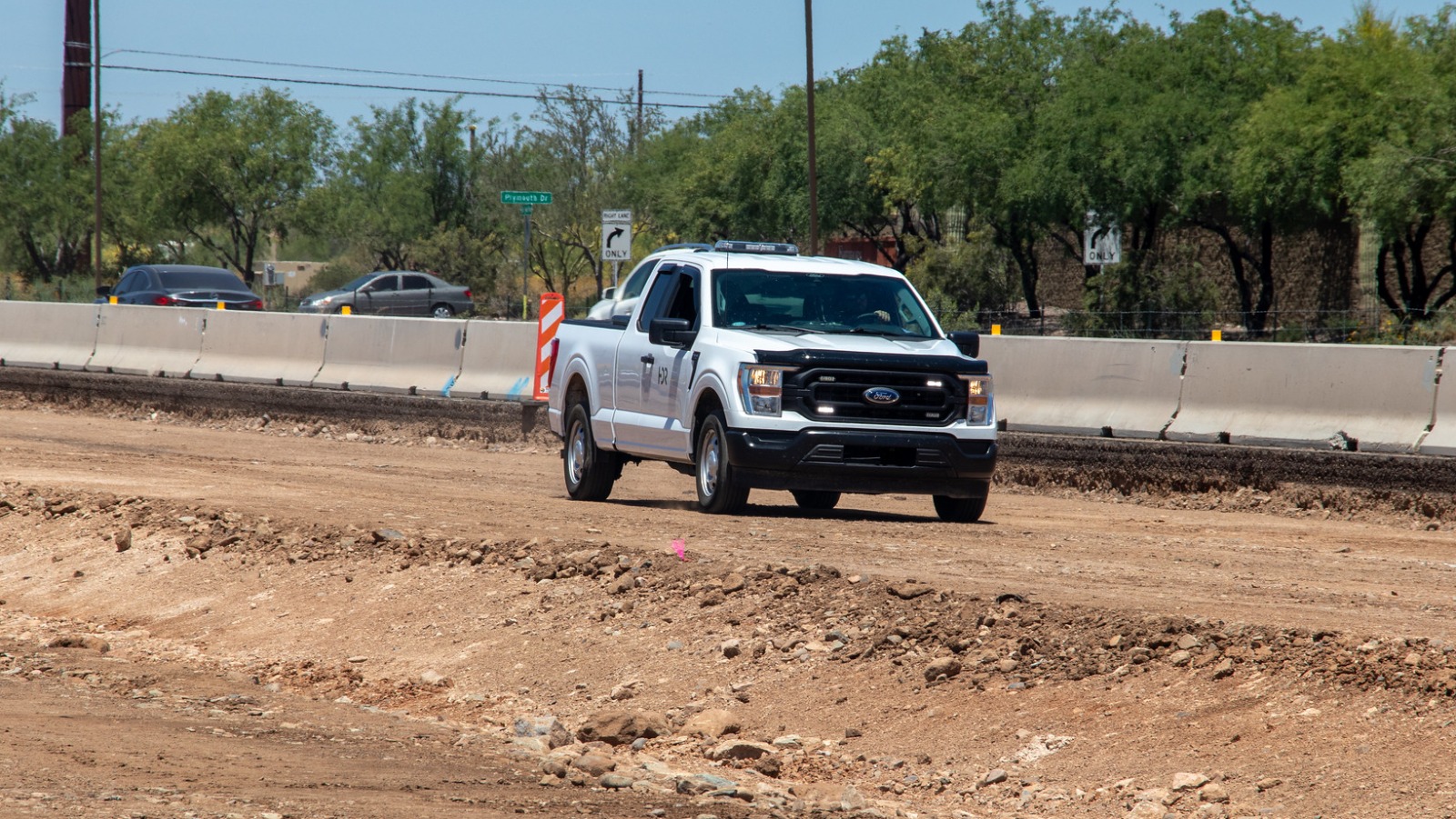 Several freeway closures to slow weekend Valley drivers