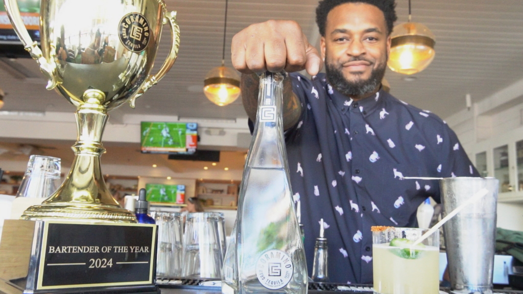 Scottsdale bartender, Bud Shaw, wins bartending championship