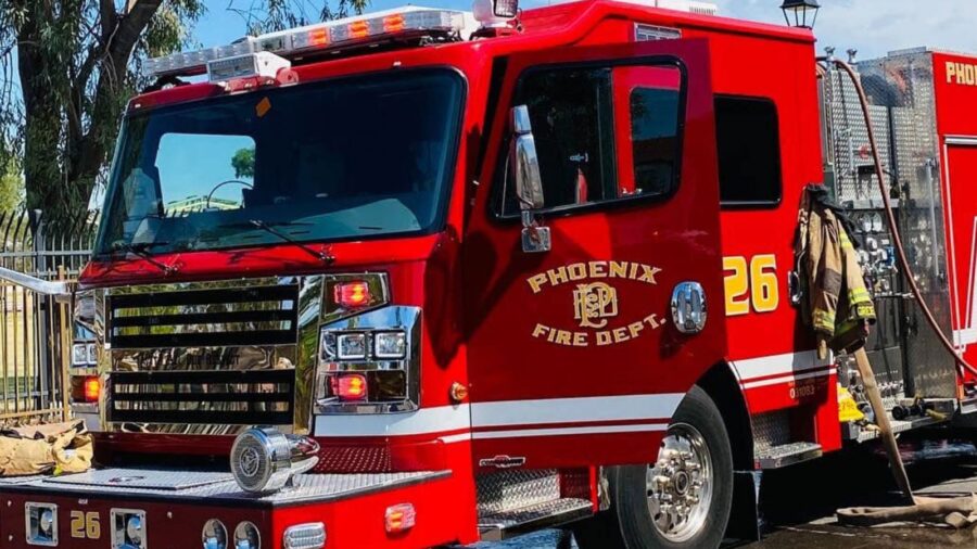 Woman, 4 kids hospitalized from Phoenix collision