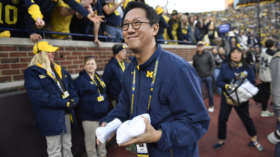 Former University of Michigan president gets initial approval to lead ...