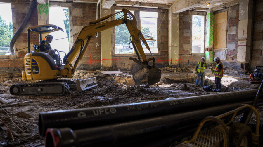 Photos of renovations at the Federal Reserve's Great Depression-era ...